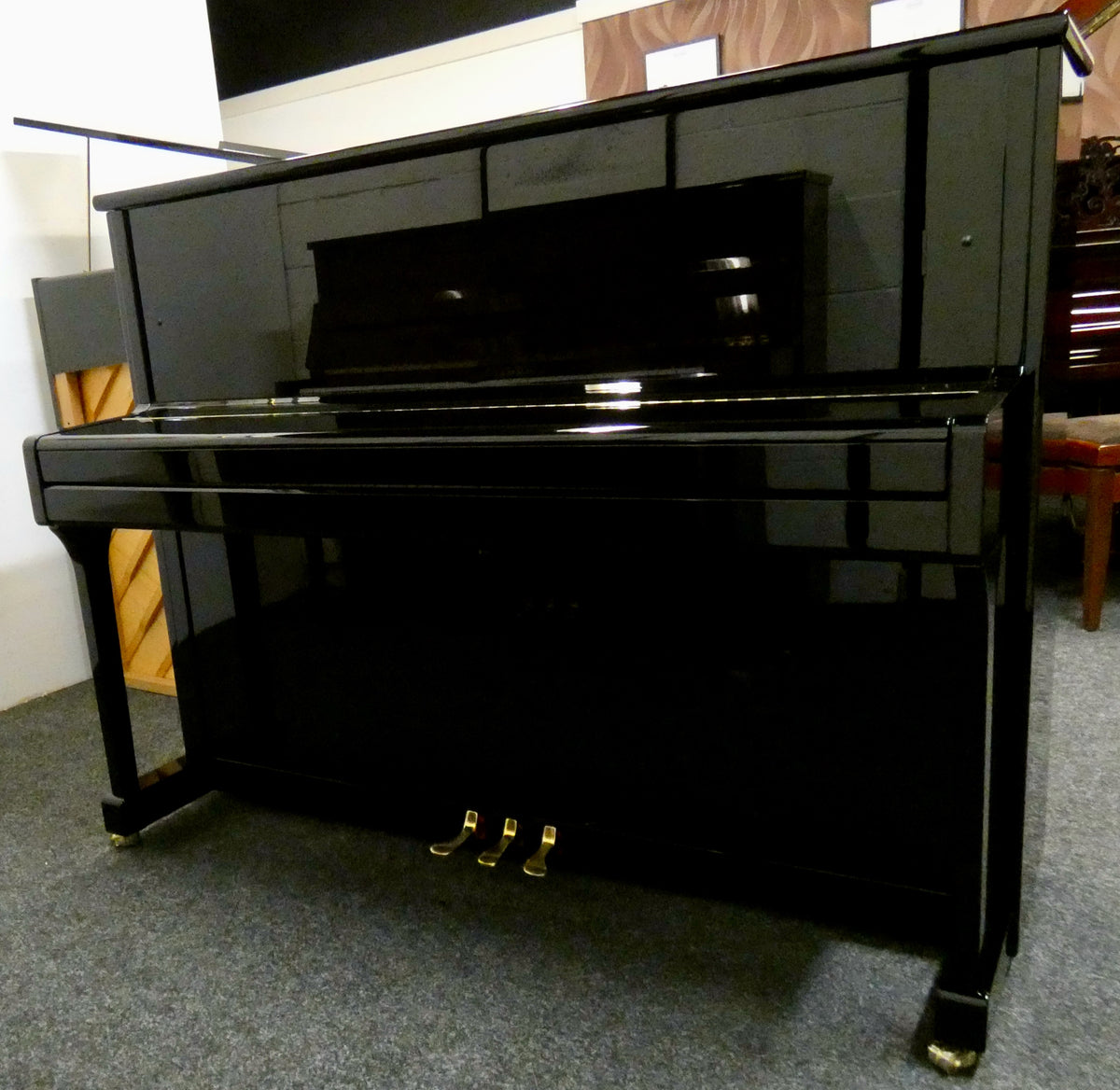 Haessler by Bluthner 118 Upright Piano in Black High Gloss Finish ...