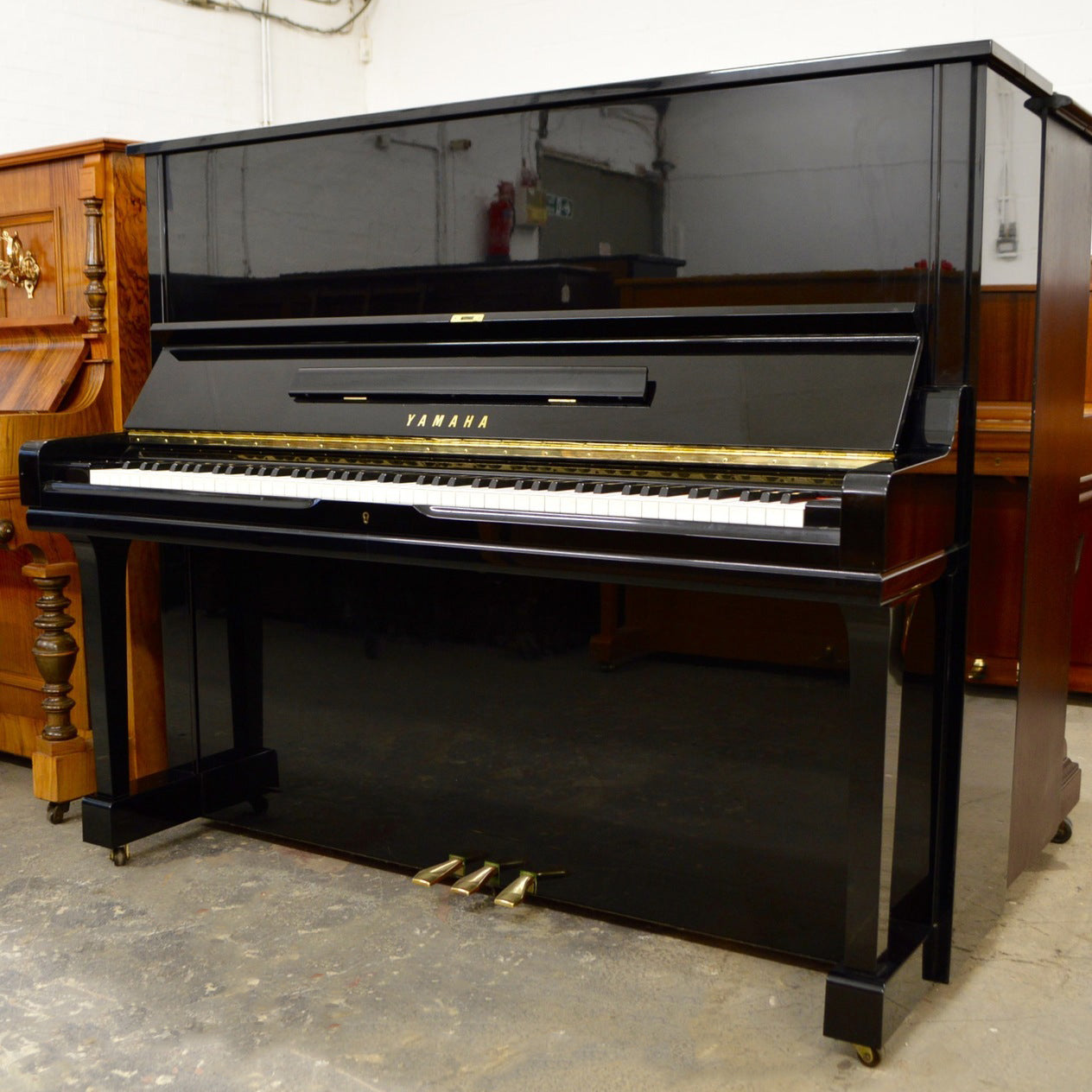 - SOLD - Yamaha U3 Gloss Finish – Shackleford Pianos