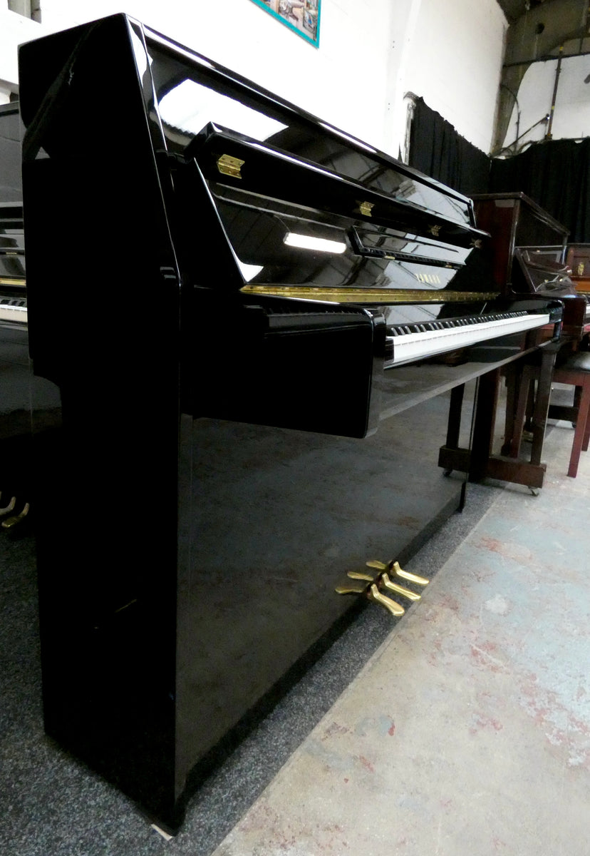 Yamaha b1 PE Upright Piano in Black High Gloss – Shackleford Pianos
