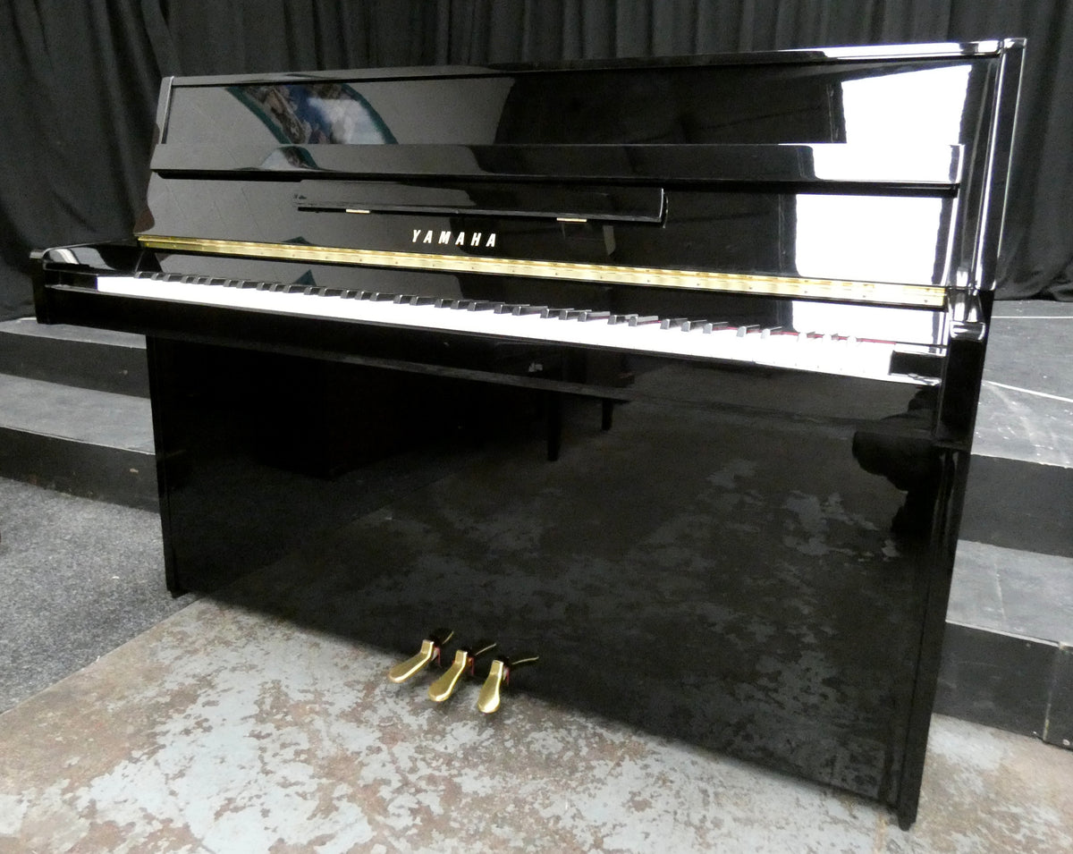 Yamaha b1 PE Upright Piano in Black High Gloss Finish – Shackleford Pianos