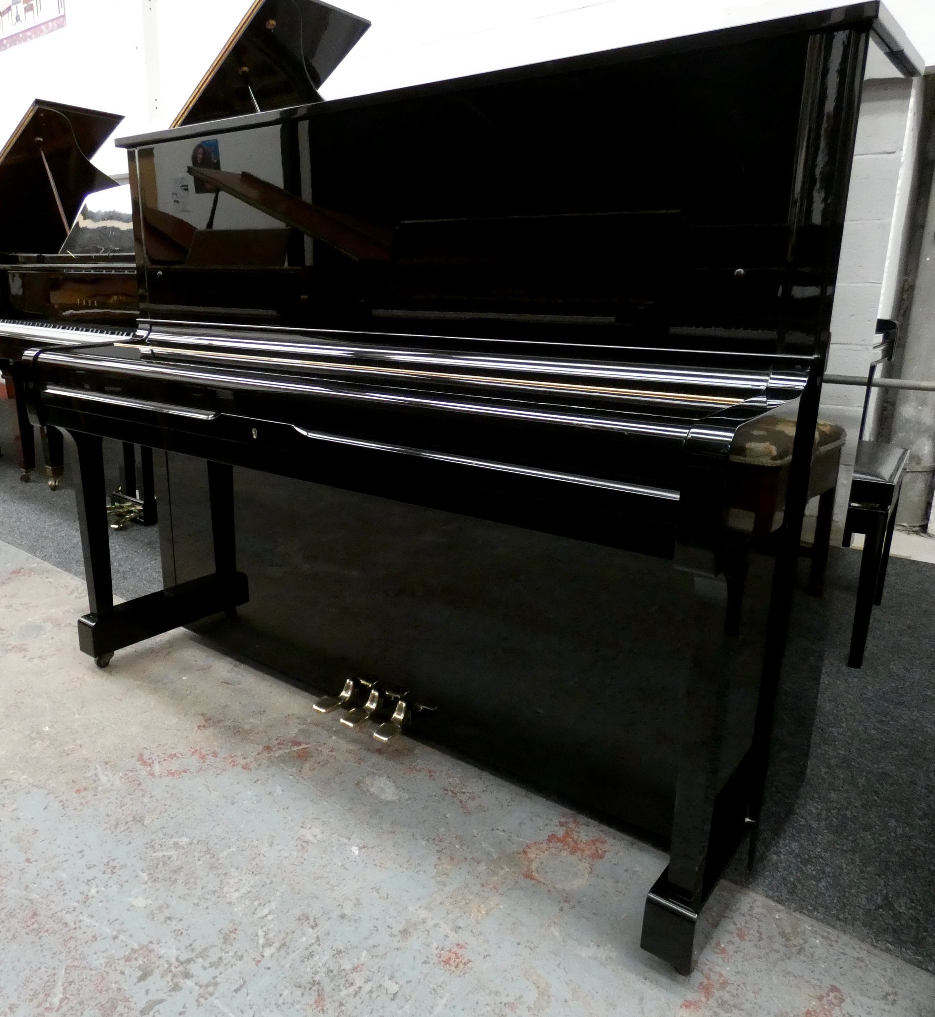 Yamaha Model U1 Upright Piano in Black High Gloss Finish – Shackleford ...