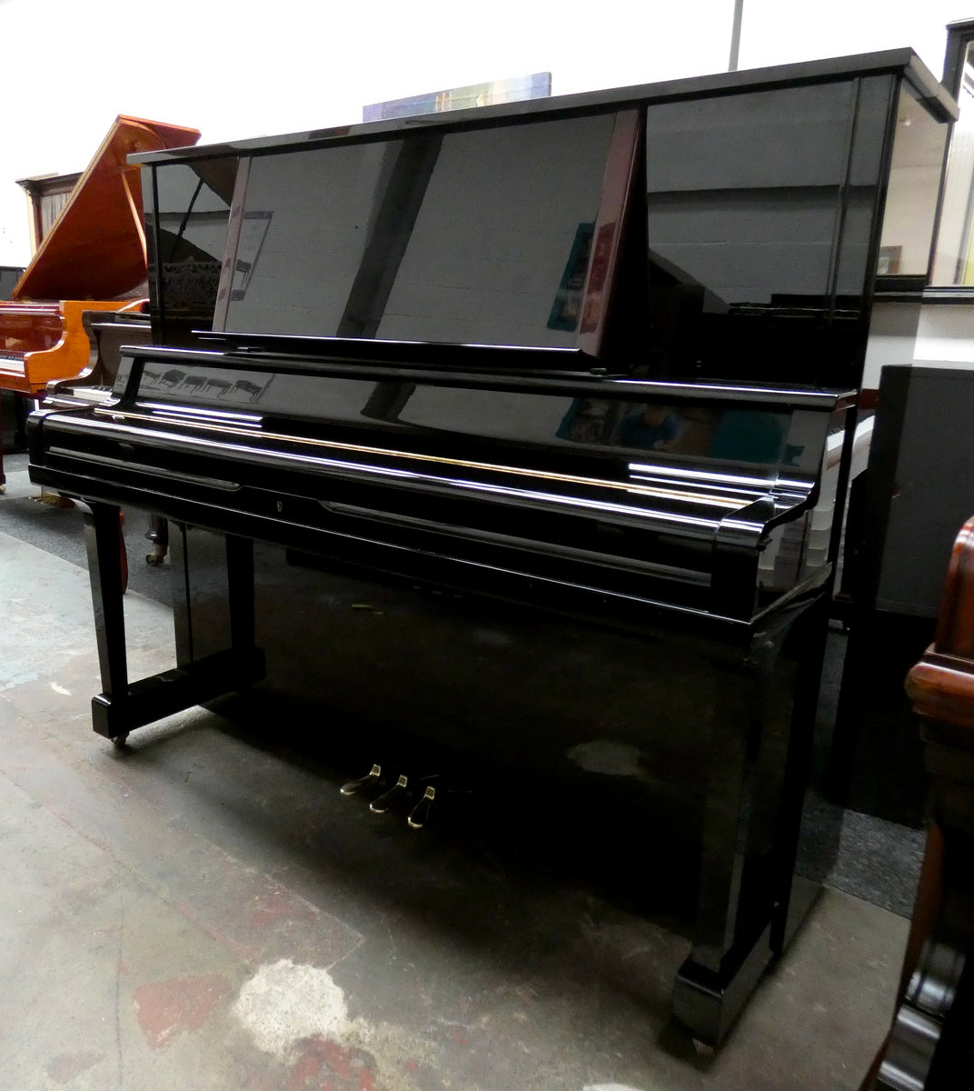 Yamaha U5 Upright Piano in Black High Gloss Finish – Shackleford Pianos